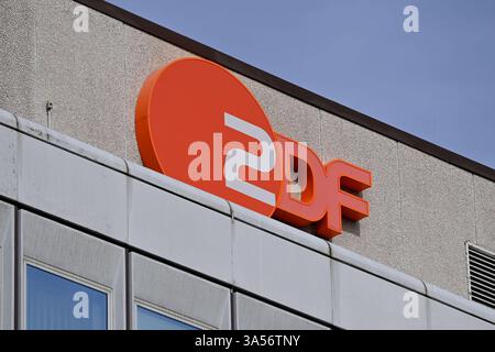 ZDF, Zweites Deutsches Fernsehen,Logo, Emblem,Senderlogo, *** ZDF ...