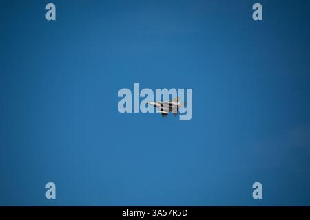 An F15 fighter jet flies overhead Stock Photo - Alamy