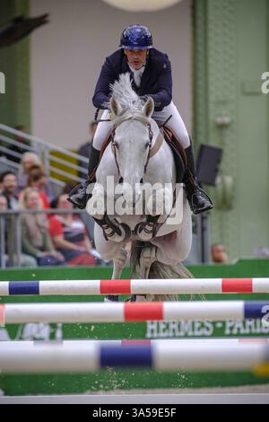 Gregory COTTARD riding Cocaine du Val during the Saut Hermes 2025 ...