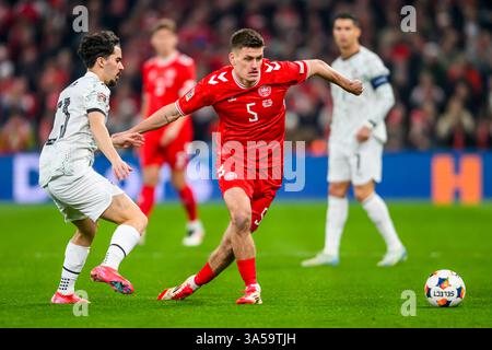 5 (DEN) - Joakim Mæhle / Joakim Maehle. Nations League: Danmark mod ...