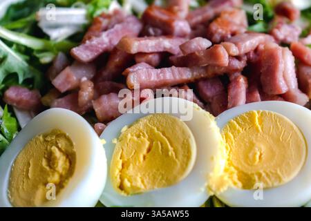 Dandelion salad with hard-boiled eggs and bacon, diuretic, vitamin ...