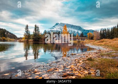 Mount Rundle reflecting in Cascade Pond, Banff, Alberta, Canada Stock ...