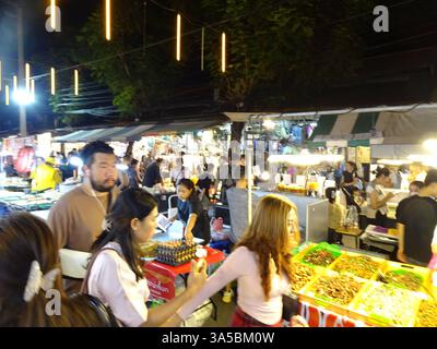RECORD DATE NOT STATED Maden, Würmer, Grill, Chatuchak Weekend Market ...