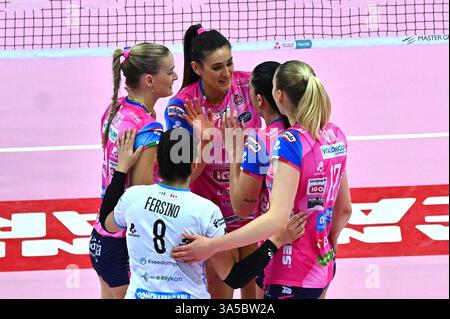 Treviso, Italy. 22nd Mar, 2025. Block of Sarah Fahr ( Prosecco Doc ...