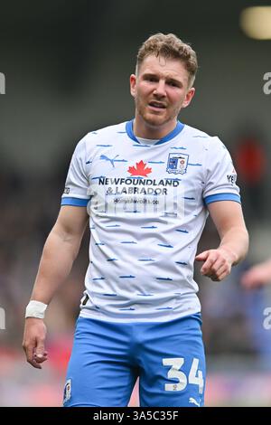 #34, Ben Whitfield of Barrow AFC & #28, Lewis Billington of Crewe ...