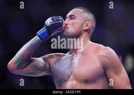 Carlos Ulberg of New Zealand celebrates his win after his knockout ...