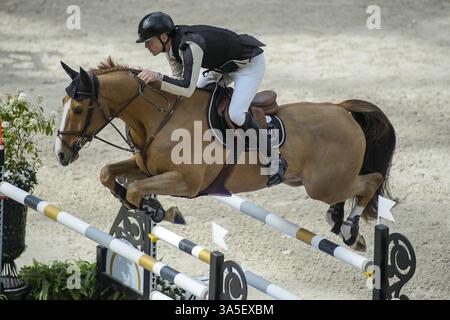 Peder FREDRICSON (SWE) riding SV VROOM DE LA POMME Z during the ...