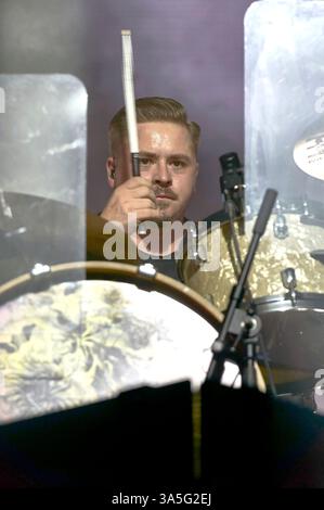 Schlagzeuger Gustav Schäfer Tokio Hotel bei der vierten Tanzshow der 19 ...
