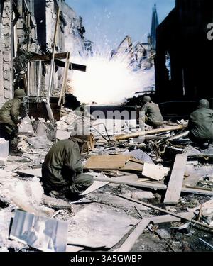 Cologne, Germany 1945 American troops escort injured captured German ...