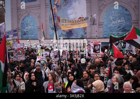 Pro-Palestinian protestors gather to march the CBD streets in Sydney ...