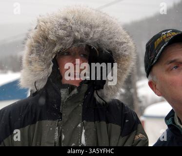 March 7, 2008 - Iditarod Trail sled dog musher Lance Mackey leaves the ...