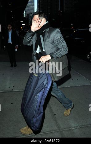 Actor Keanu Reeves arrives at the 2014 Film Independent Spirit Awards ...