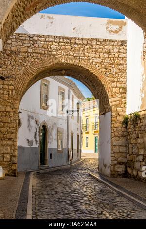 The Arco do Repouso Faro old town, Algarve,Portugal, Europe Stock Photo ...