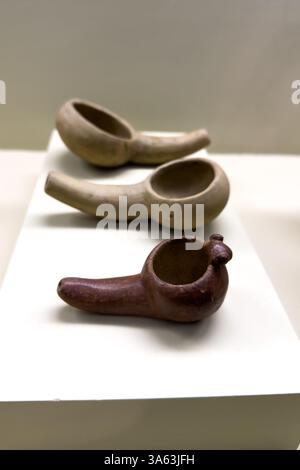 Gold artifacts from the pre-Hispanic indigenous Calima Culture in the ...