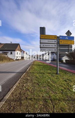 Signpost to the A1 motorway, Mangelhausen, Saarbruecker Kreuz ...