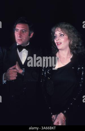 Actor JUDD HIRSCH & wife @ the 'Annie' Opening Night Stock Photo - Alamy
