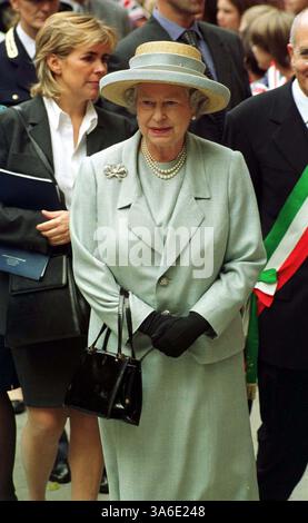 Oct. 19, 2000 - Milan, Italy - Â©RICHARD CHAMBURY ALPHA CN-M042235 19. ...