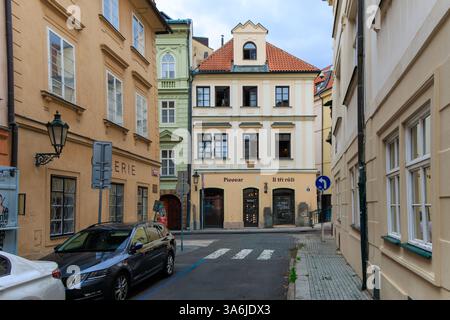 U Tri ruzi Stock Photo - Alamy