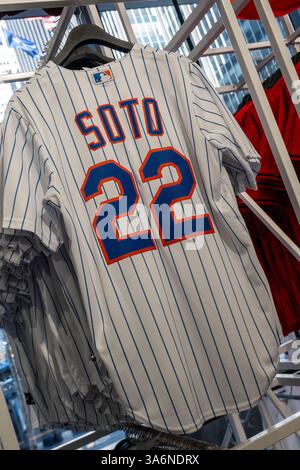 New York Mets' Juan Soto reacts after the fourth inning of a baseball ...