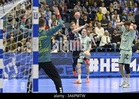 Timo Kastening (MT Melsungen #73), Finn Lemke (Co-Trainer MT Melsungen ...