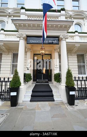Queens Gate Hotel in London Stock Photo - Alamy