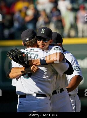 September 28, 2008: Seattle Mariners R.A. Dickey throws a pitch during ...