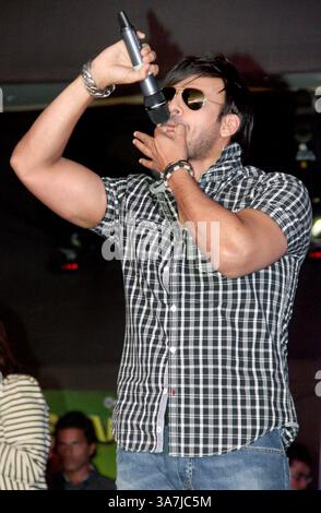 MUMBAI, INDIA - FEBRUARY 09: Bollywood actors Vivek Oberoi and Neha ...