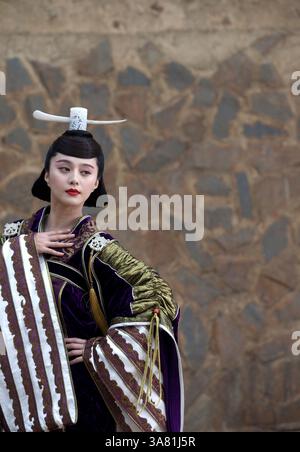 Beijing,CHINA-Chinese actress Fan Bingbing shows up at the airport in ...