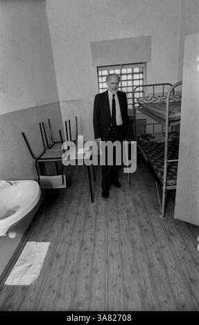 Germany, Berlin, March 6, 1992, Wreath-laying ceremony at the former ...