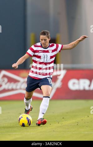 USA womens' national team defender Lilly Reale and Republic of Ireland ...