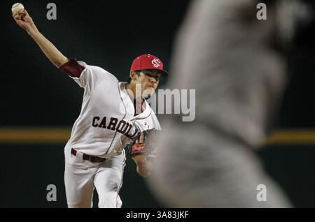 South Carolina's Joel Seddon delivers a pitch during the Gamecocks game ...