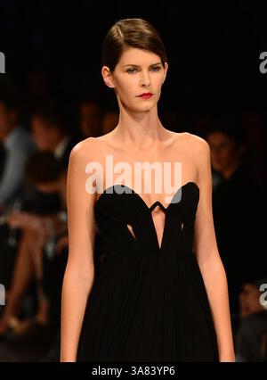 L'Oréal Fashion Show runway during Paris Fashion Week Womenswear Spring ...