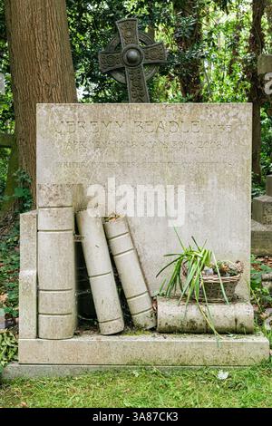 The grave of TV presenter Jeremy Beadle, Highgate cemetery London UK Stock Photo - Alamy