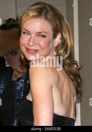 04 Decemeber 2005 - New York, NY - Renee Zellweger at the Museum of the ...