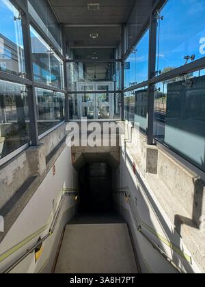 Burlington, ON, Canada – August 2, 2024: View of the Bronte GO train ...