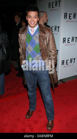 17 November 2005 - New York, NY - Stephen Chbosky and guest at the NY ...