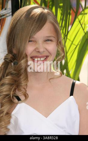 Chloe Moretz The World Premiere of Nim's Island at Grauman's Chinese ...