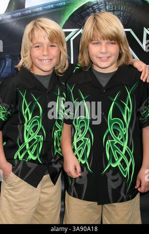 "TMNT" (Premiere) Bridger Palmer, Brecken Palmer 3-17-2007 / Grauman's ...
