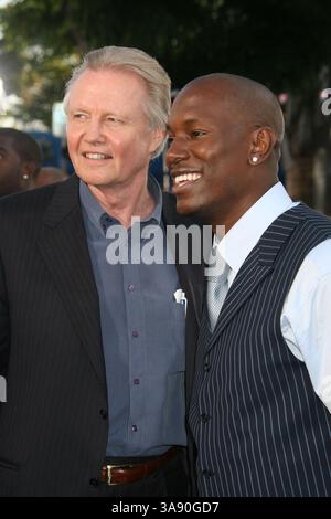 Tyrese and Jon Voight Premiere of 'Transformers' held at the Mann ...