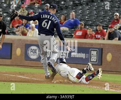 Seattle Mariners relief pitcher Casey Lawrence (41) and relief pitcher ...