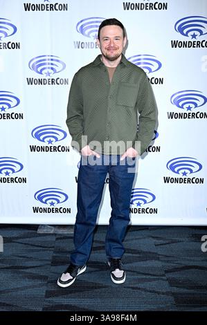 Jake Coburn beim Photocall zur NBC Serie 'The Hunting Party' auf der ...