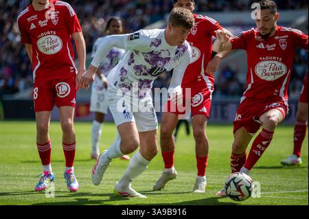 Charlie Cresswell of Toulouse during the French championship Ligue 1 ...
