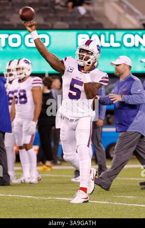 New York Jets quarterback Tyrod Taylor arrives before an NFL football ...