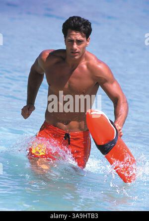 BAYWATCH HAWAII, Michael Bergin, 1999-2001 Stock Photo - Alamy