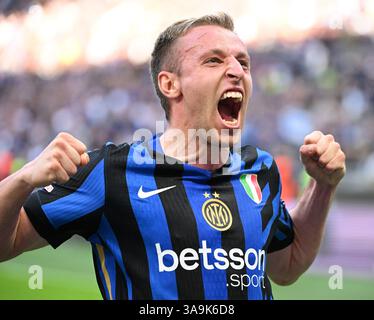 Inter Milan's Davide Frattesi celebrates after scoring 2-0 during the ...