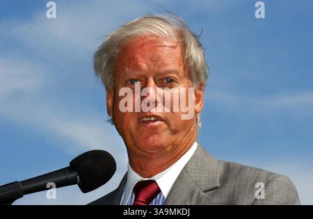 SF Giants president Peter Magowan speaks to the media during an event ...