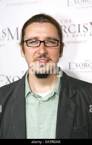 Sep 06, 2005; Hollywood, California, USA; Actor BENJAMIN BRATT & a very ...