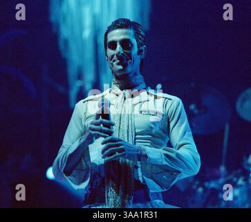 Oct 13, 2001; Raleigh, NC, USA; Singer PERRY FARRELL performs live with ...