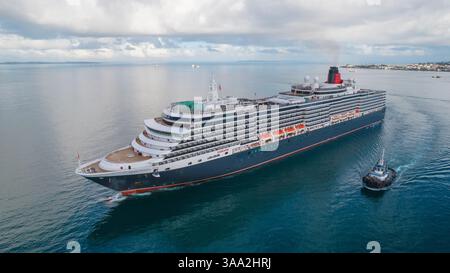 MS Queen Victoria cruiser ship with propulsion system for anchoring in ...