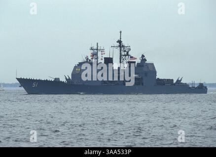 Nov 28, 1990; Yorktown, IA, USA; US Navy Battleships: USS Thomas S ...